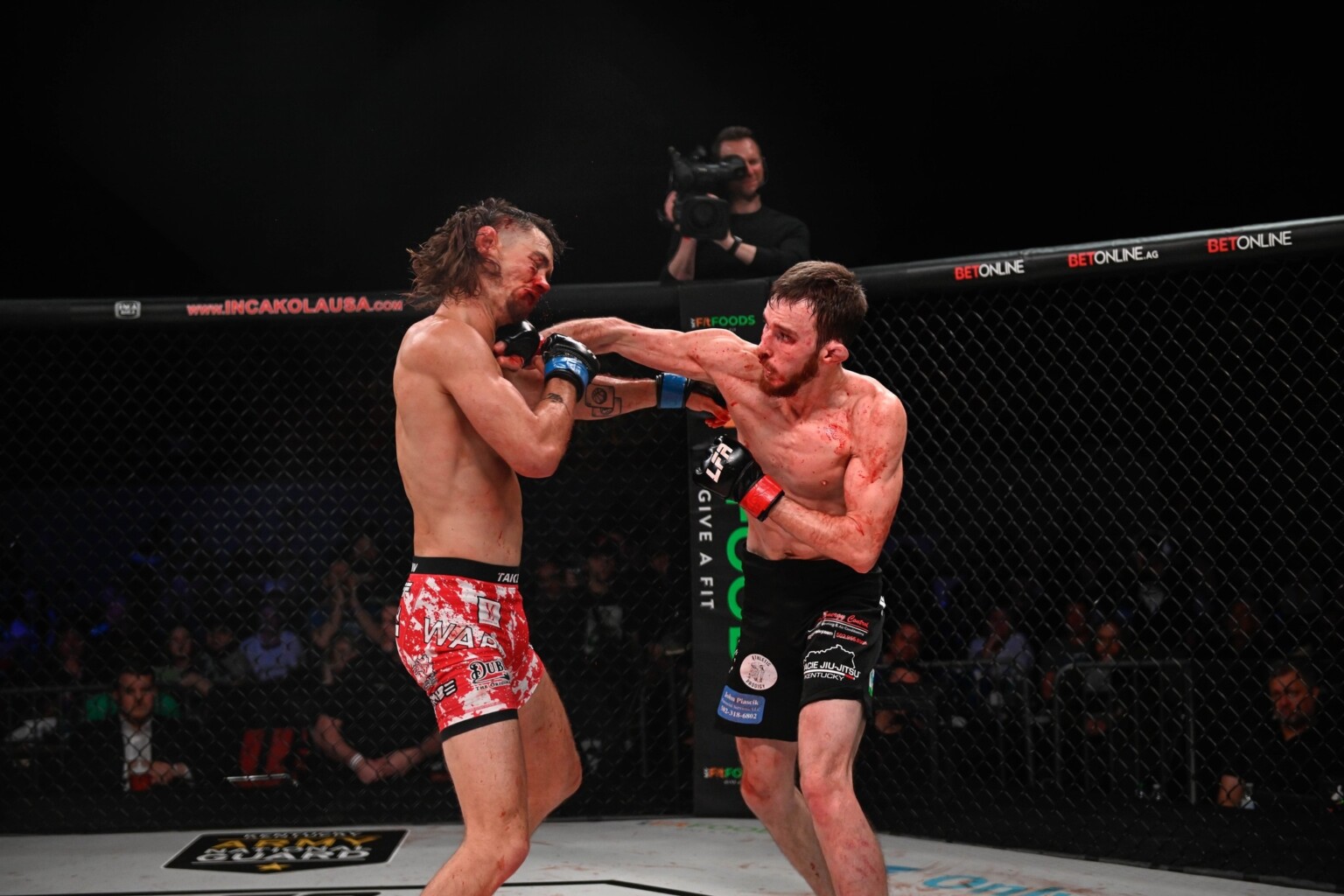 Lance Lawrence defeats Landry Ward in an instant classic at LFA 180 – LFA